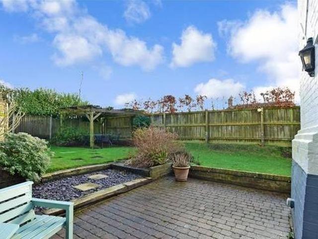 2 bedroom character property for sale in Hunnyhill Brighstone Isle of Wight PO30
