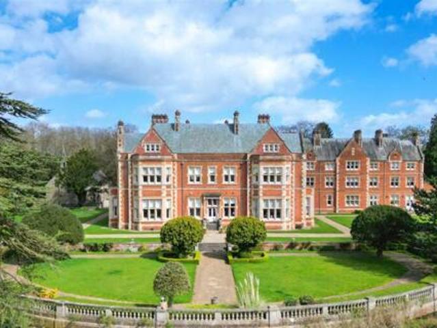 2 Bedroom Character Property For Sale In West Wing