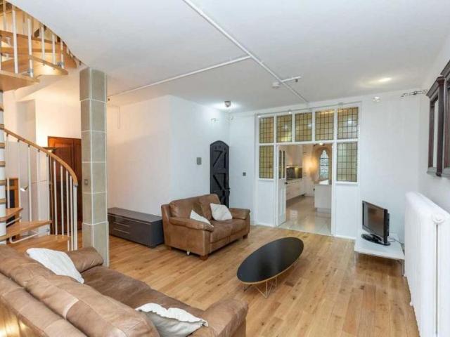 2 bedroom character property to rent