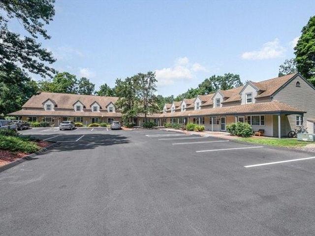 2 bedroom, Chelmsford MA 01863 105109233