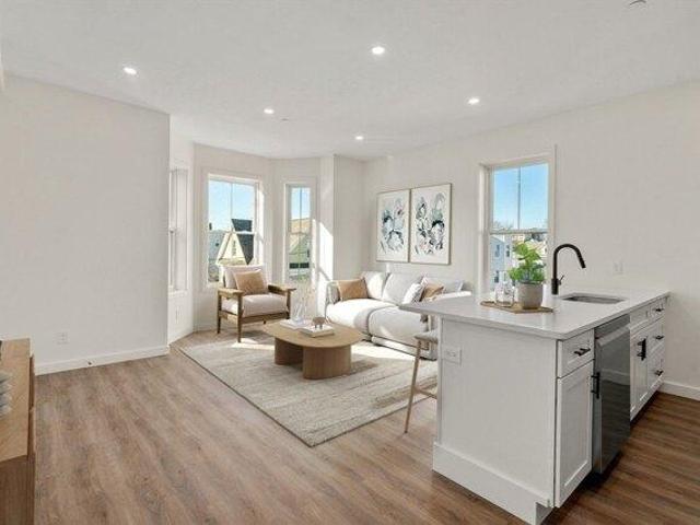 2 bedroom, Chelsea MA 02150 102118661