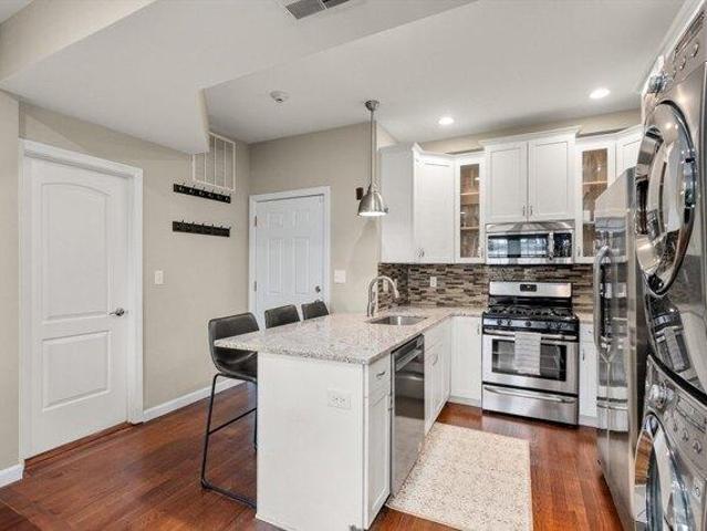 2 bedroom, Chelsea MA 02150 102343453
