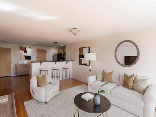 2 bedroom, Chelsea MA 02150 102343248
