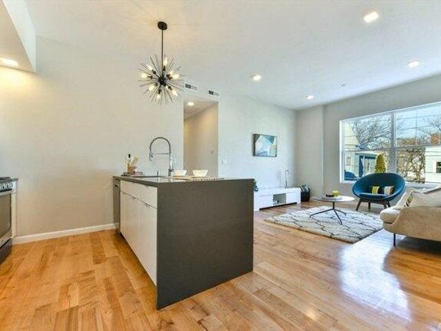 2 bedroom, Chelsea MA 02150 104570926