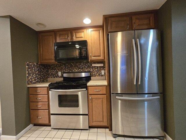 2 bedroom, Chelsea MA 02150 105108503
