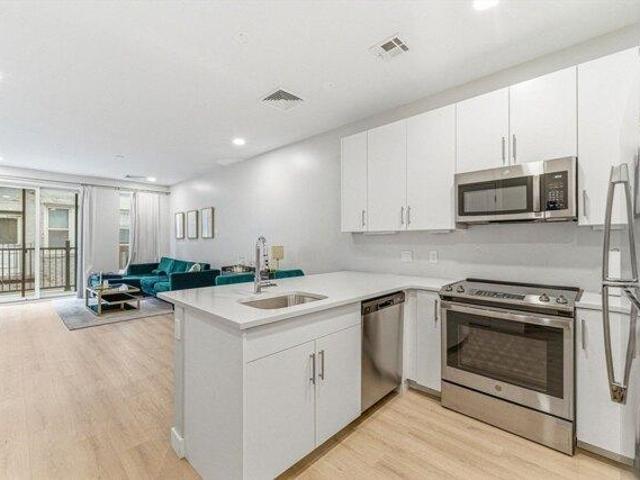 2 bedroom, Chelsea MA 02150 105126552