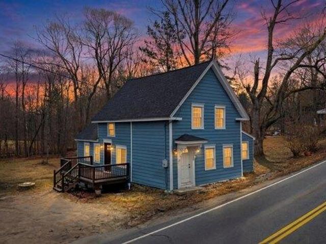 2 bedroom, Chester NH 03036 102444584