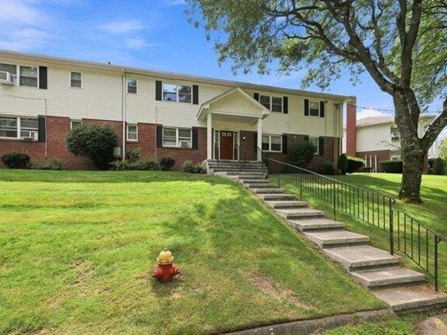 2 bedroom, Chicopee MA 01020 105013529