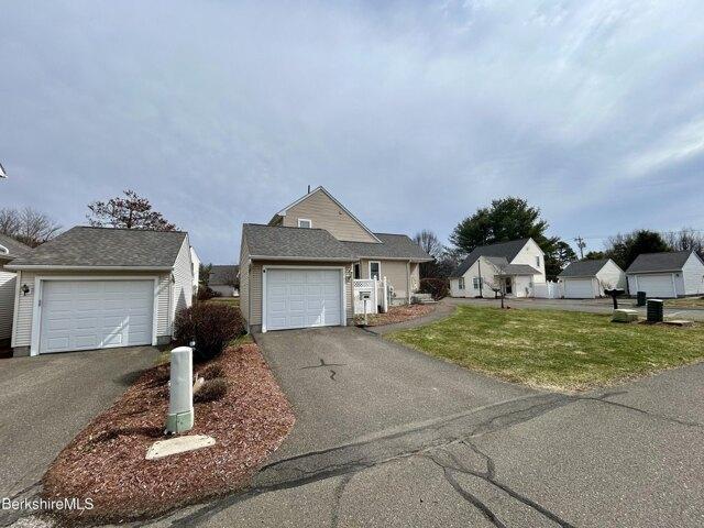2 bedroom, Chicopee MA 01022 LS102119244