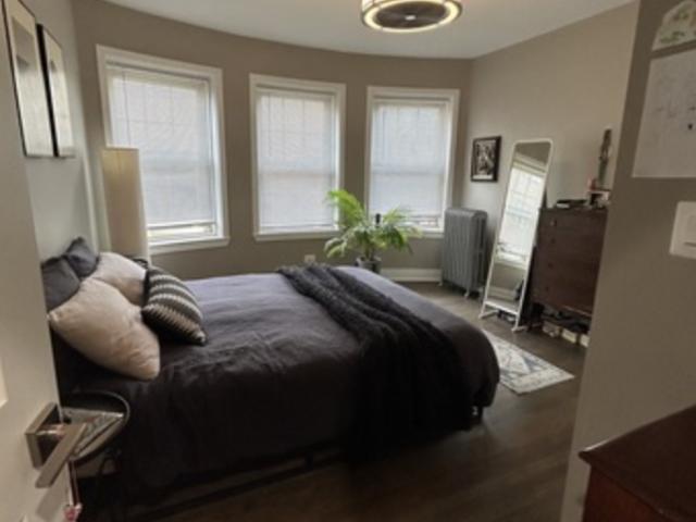 2 bedroom, Chicago IL 60640 81044110