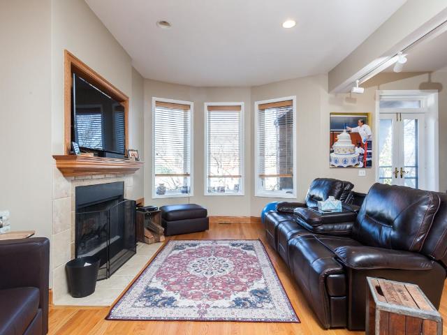 2 bedroom, Chicago IL 60640 86743221