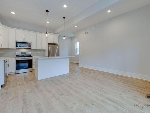 2 bedroom, Chicago IL 60647 82999881