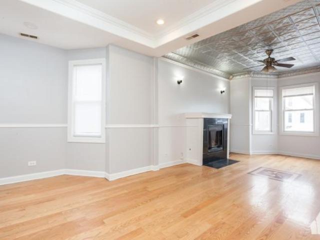2 bedroom, Chicago IL 60647 33076393