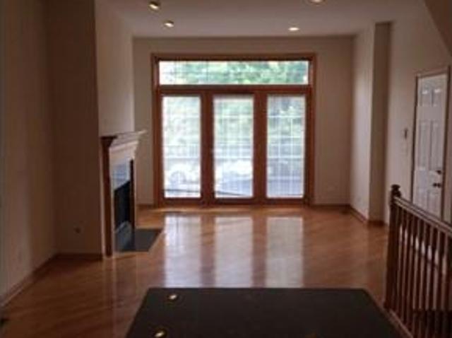 2 bedroom, Chicago IL 60657 64431431