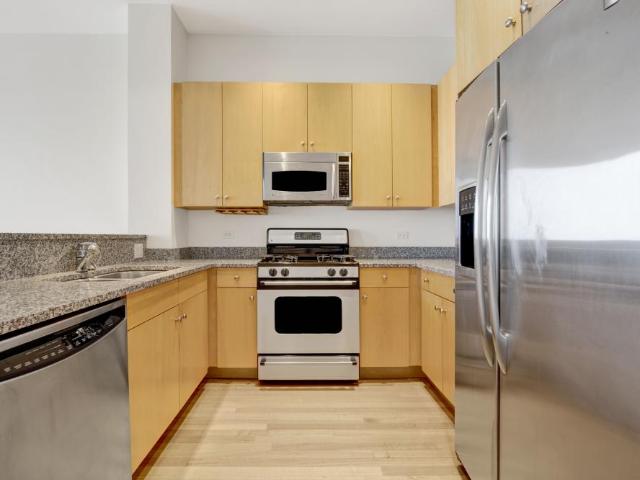 2 bedroom, Chicago IL 60654 67816917