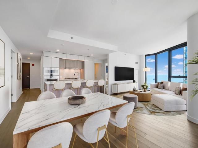 2 bedroom, Chicago IL 60601 LS79200070