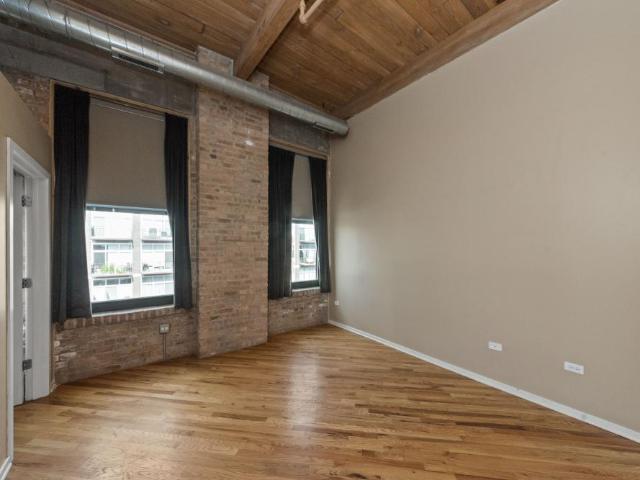 2 bedroom, Chicago IL 60607 79304994