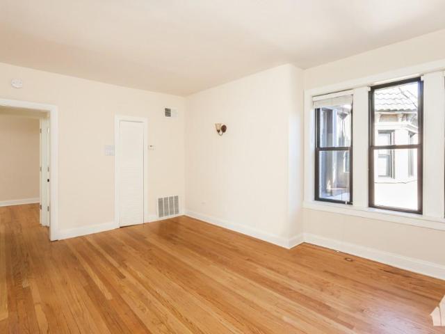 2 bedroom, CHICAGO IL 60613 37421106