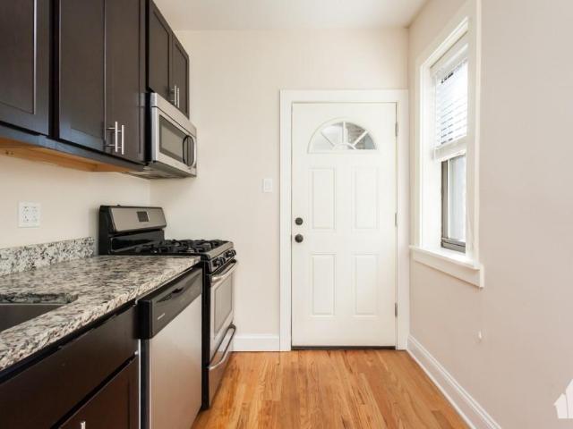 2 bedroom, CHICAGO IL 60613 LS37428652