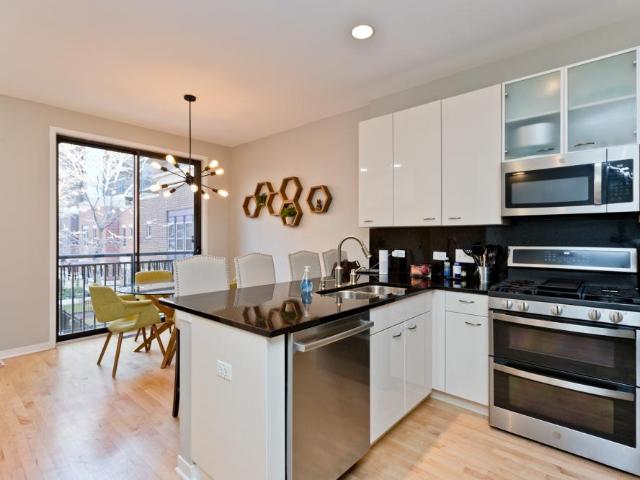 2 bedroom, Chicago IL 60610 80076116