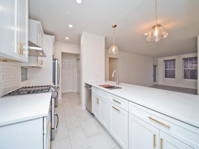 2 bedroom, Chicago IL 60610 86427914