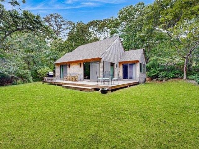 2 bedroom, Chilmark MA 02535 102592430