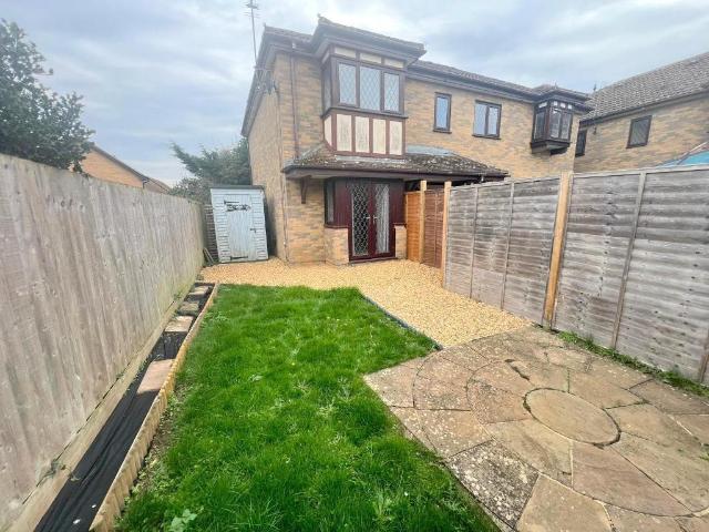 2 bedroom cluster house to rent