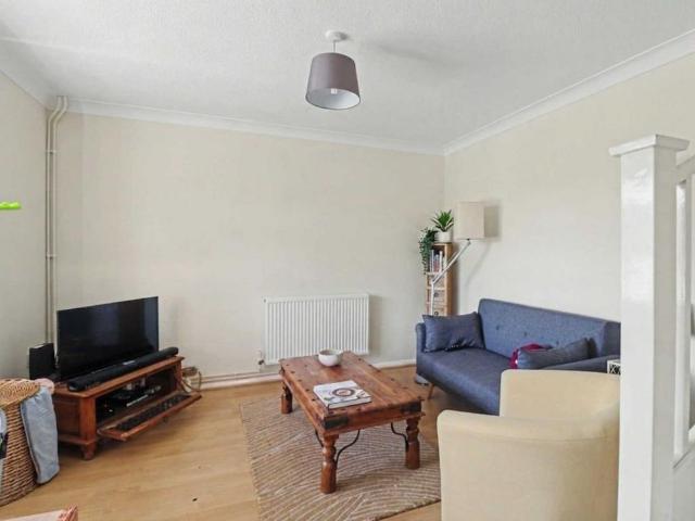 2 bedroom cluster house to rent