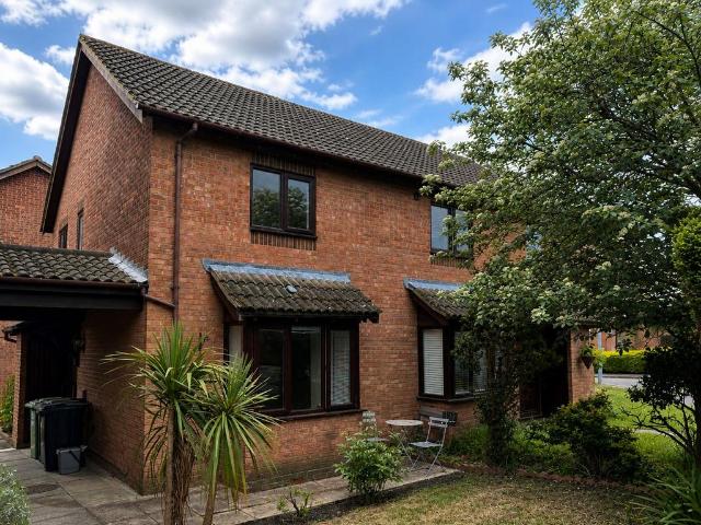 2 bedroom cluster house for sale