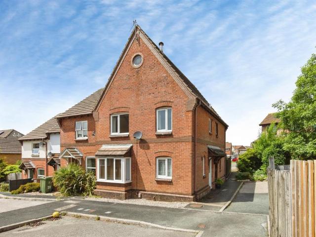 2 bedroom cluster house for sale
