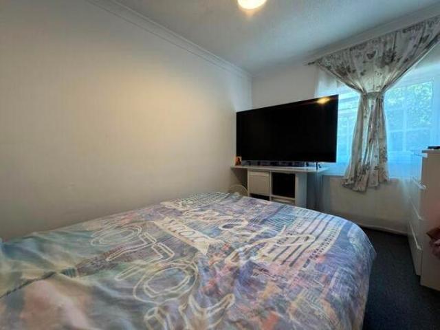 2 bedroom cluster house for sale in Dorrington Close, Luton, LU3