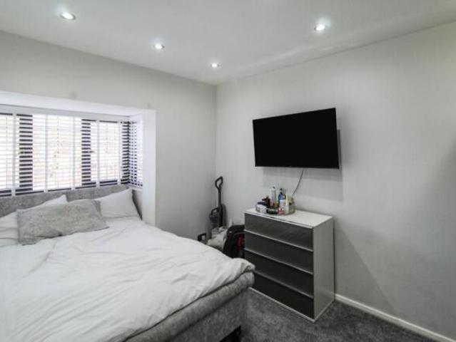 2 bedroom cluster house for rent in Queensbury Close, Bedford, MK40