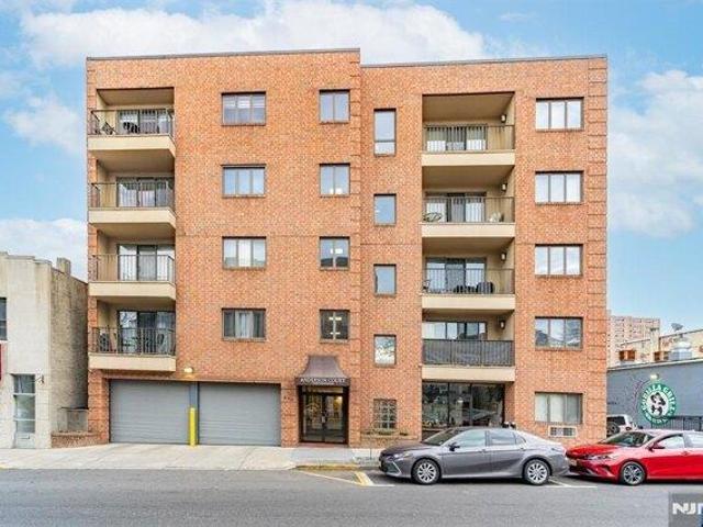 2 bedroom, Cliffside Park NJ 07010 104650148