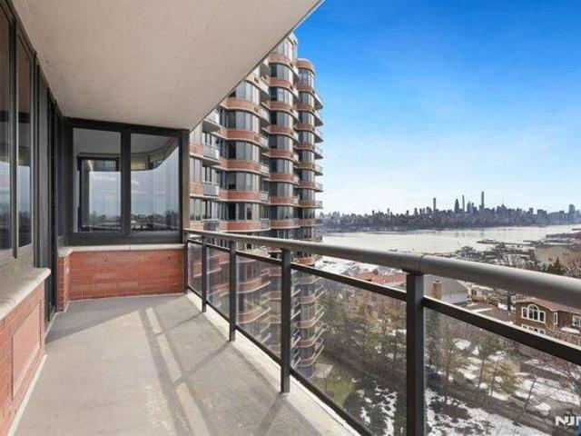 2 bedroom, Cliffside Park NJ 07010 102585879