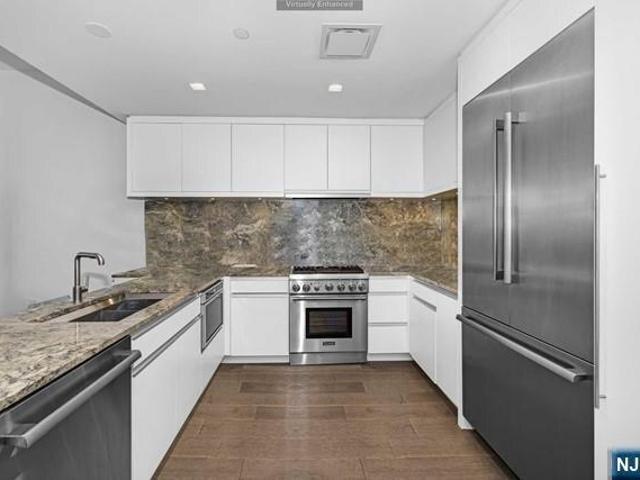 2 bedroom, Cliffside Park NJ 07010 103664639