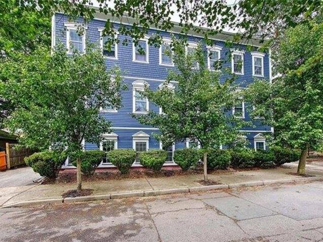2 bedroom, Cranston RI 02905 103069778