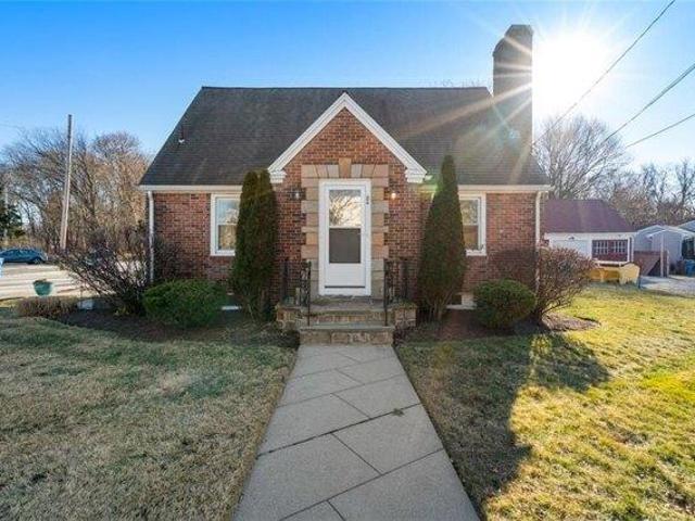 2 bedroom, Cranston RI 02910 102410902