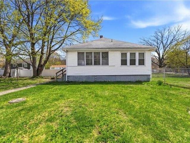 2 bedroom, Cranston RI 02910 102444492