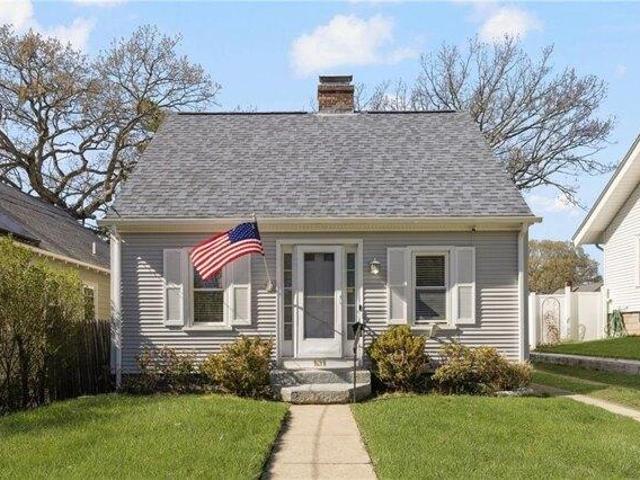 2 bedroom, Cranston RI 02910 103072583