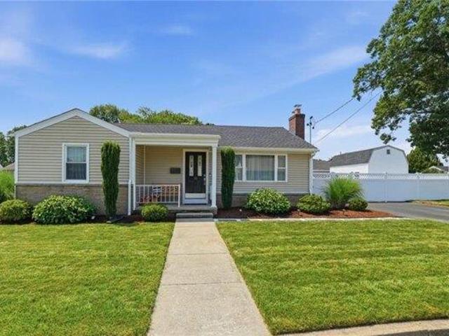 2 bedroom, Cranston RI 02920 104607460