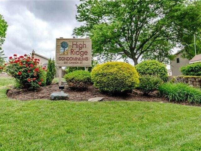 2 bedroom, Cranston RI 02920 103127747