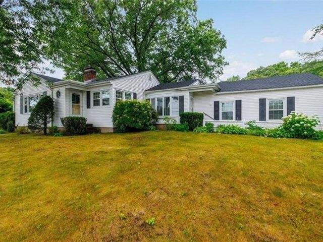 2 bedroom, Cranston RI 02921 104792417