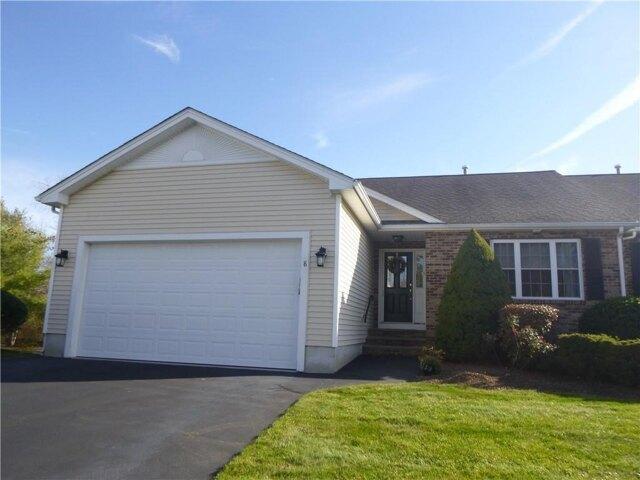 2 bedroom, Cranston RI 02921 102594422