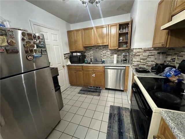 2 bedroom, Cumberland RI 02864 LS102258177