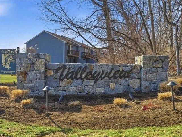 2 bedroom, Cumberland RI 02864 LS102314958