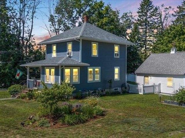 2 bedroom, Amesbury MA 01913 105160017