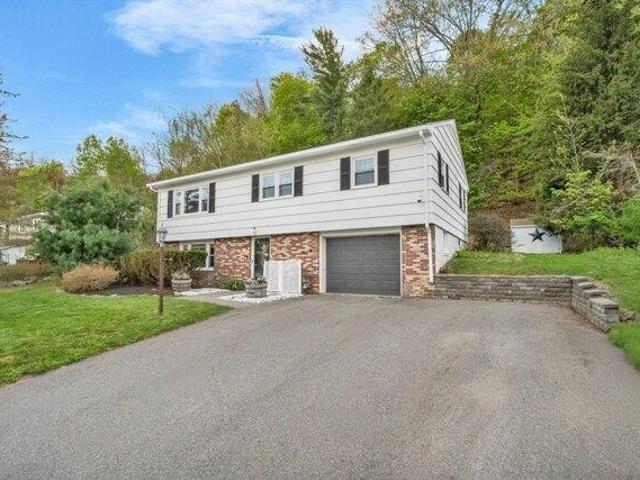 2 bedroom, Amesbury MA 01913 LS102343615