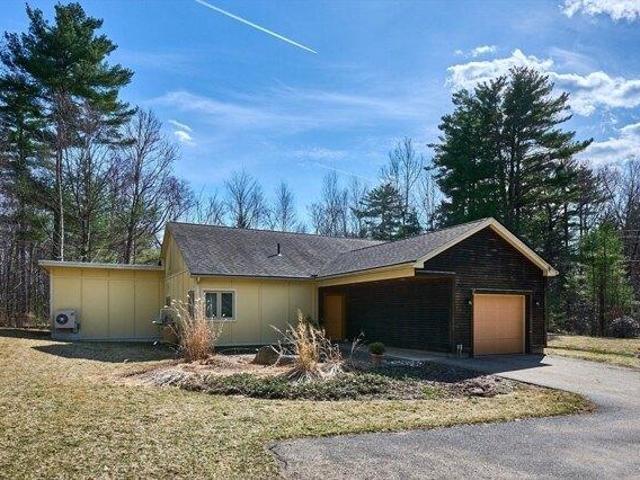 2 bedroom, Amherst MA 01002 104482079