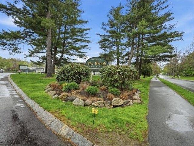 2 bedroom, Amherst MA 01002 104567027