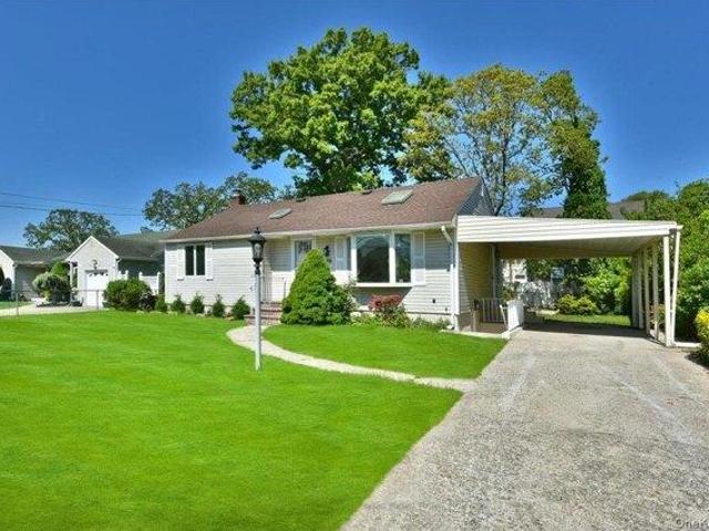 2 bedroom, Amityville NY 11701 103619644